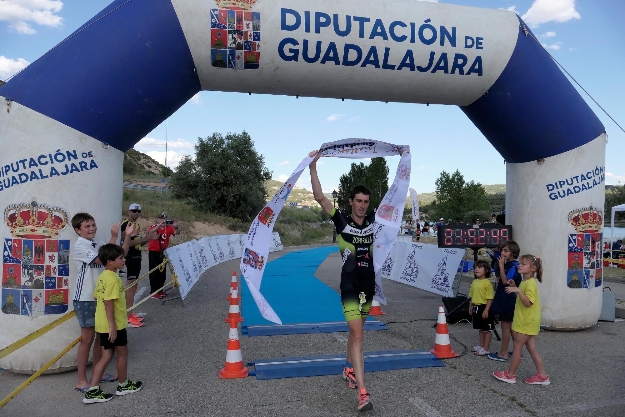 Exhibición de Fernando Zorrilla y Natalia Castro en el XIII Triatlón de ...